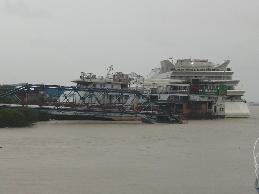 လေဆင်နှာမောင်းတိုက်ခတ်မှုကြောင့် ဗိုလ်တထောင်မြို့နယ်အတွင်း အဆောက်အဦနဲ့ဆိပ်ကမ်း တံတားတချို့